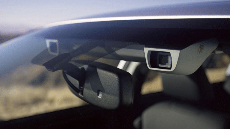 Calibración de las cámaras en un parabrisas con sistemas ADAS ...